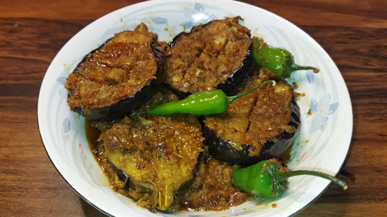 Masaladar baingan with Naheed kitchen - YouTube