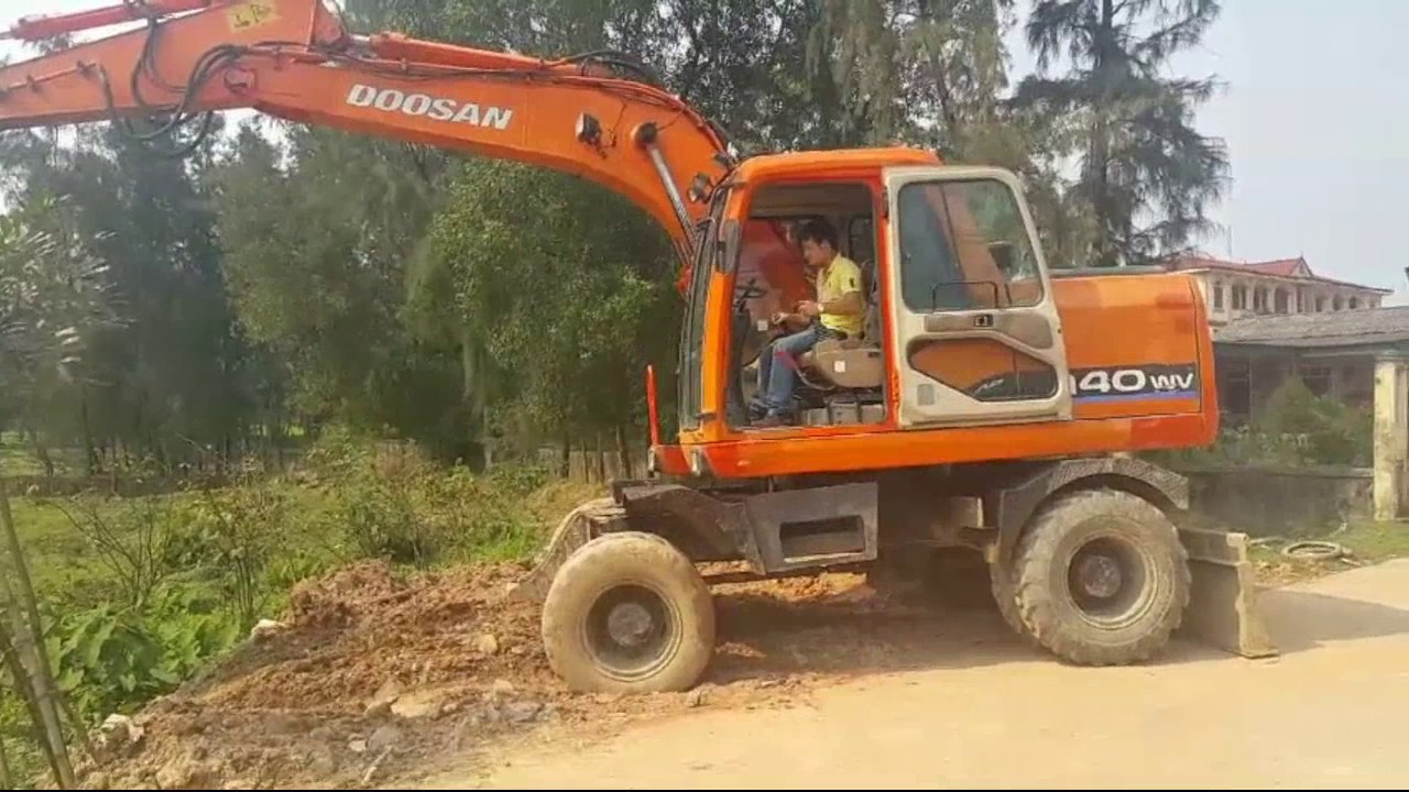 SOLAR140W-V Video_id=8132 - YouTube