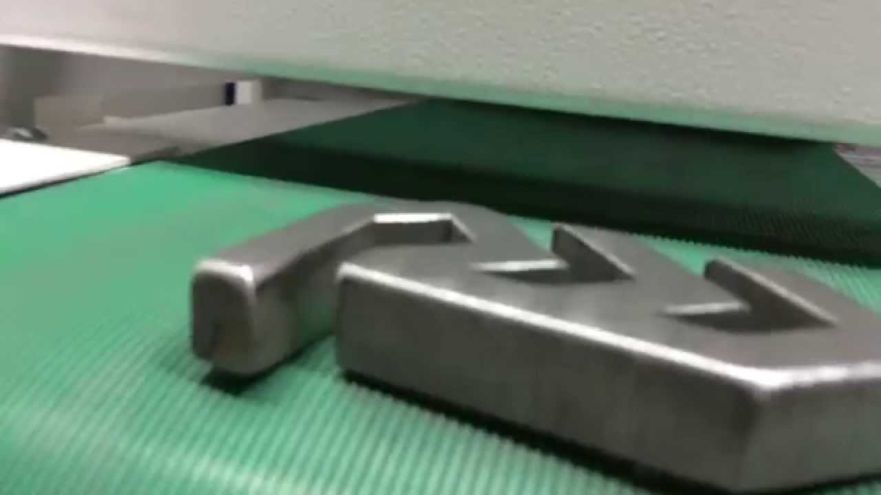 "Deburring", Oxide removal and Edge Rounding Steel 20 mm - YouTube