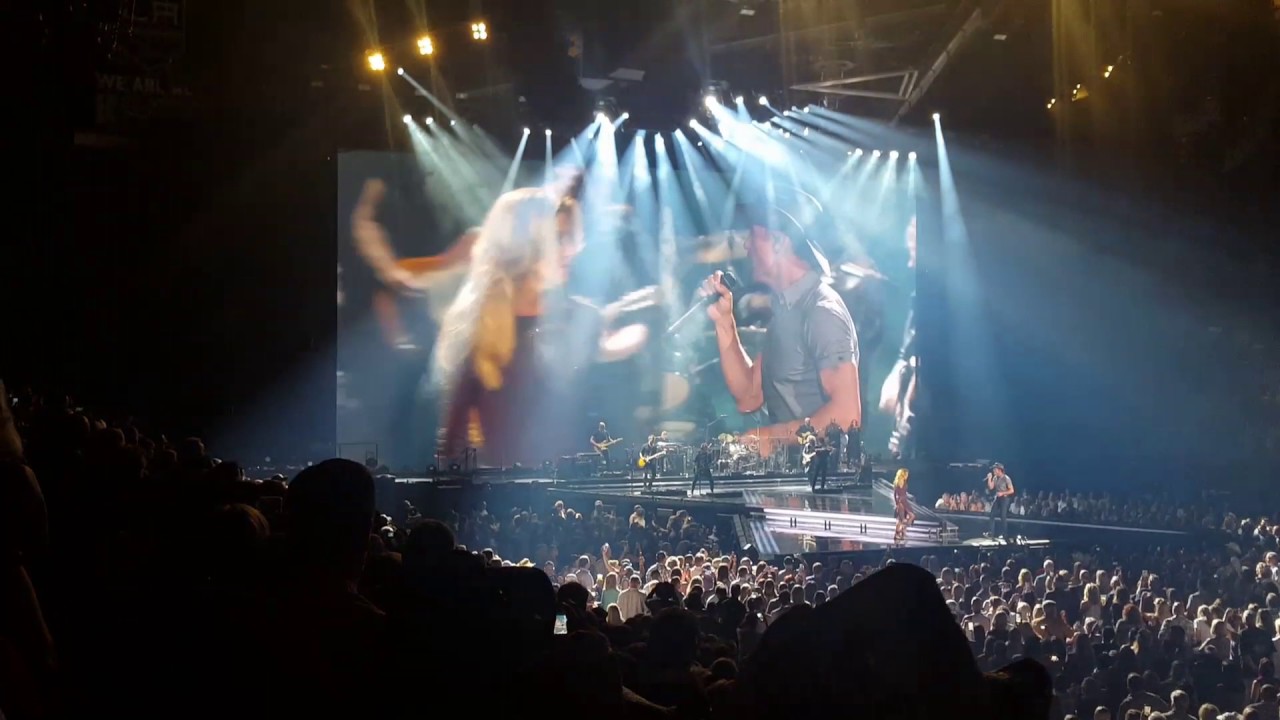 Tim McGraw & Faith Hill Soul 2 Soul Tour Opening Song - YouTube
