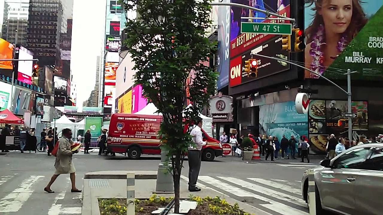 Rare Catch Of FDNY Mobile CPR Training Unit At 42ND Street In Midtown ...