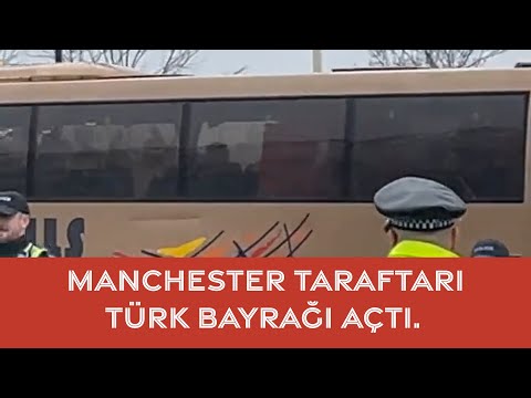 MANCHESTER UNITED TARAFTARI TÜRK BAYRAĞI AÇTI!