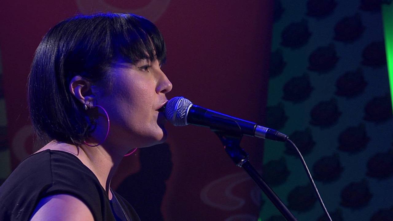 MARNGROOK MUSIC: Liz Stringer - Anyone - YouTube