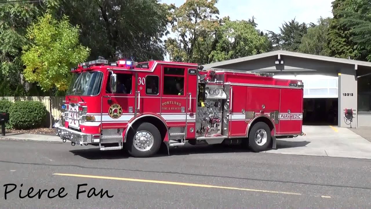 Engine 30 Responding Portland Fire & Rescue (2013 Pierce Arrow XT ...