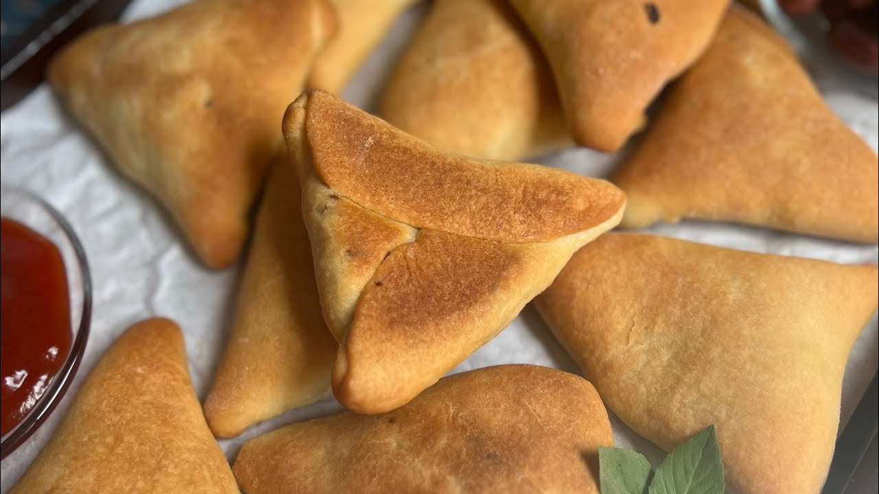 فطاير باللحمة المفرومة (فطائر) ground beef fatayer - YouTube