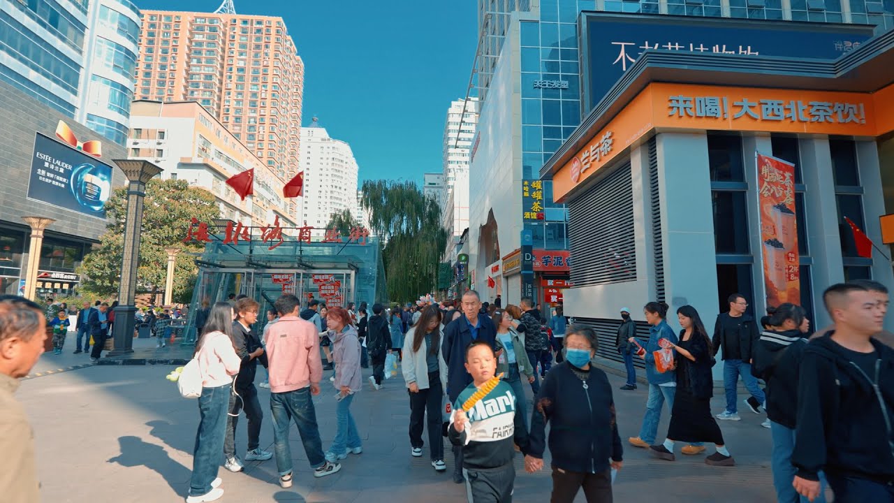 🇨🇳周末兰州张掖步行街散步🇨🇳Walk along Zhangye Pedestrian Street in Lanzhou on ...