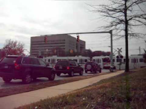 Baltimore Light Rail @ Shawan Rd 3 - YouTube