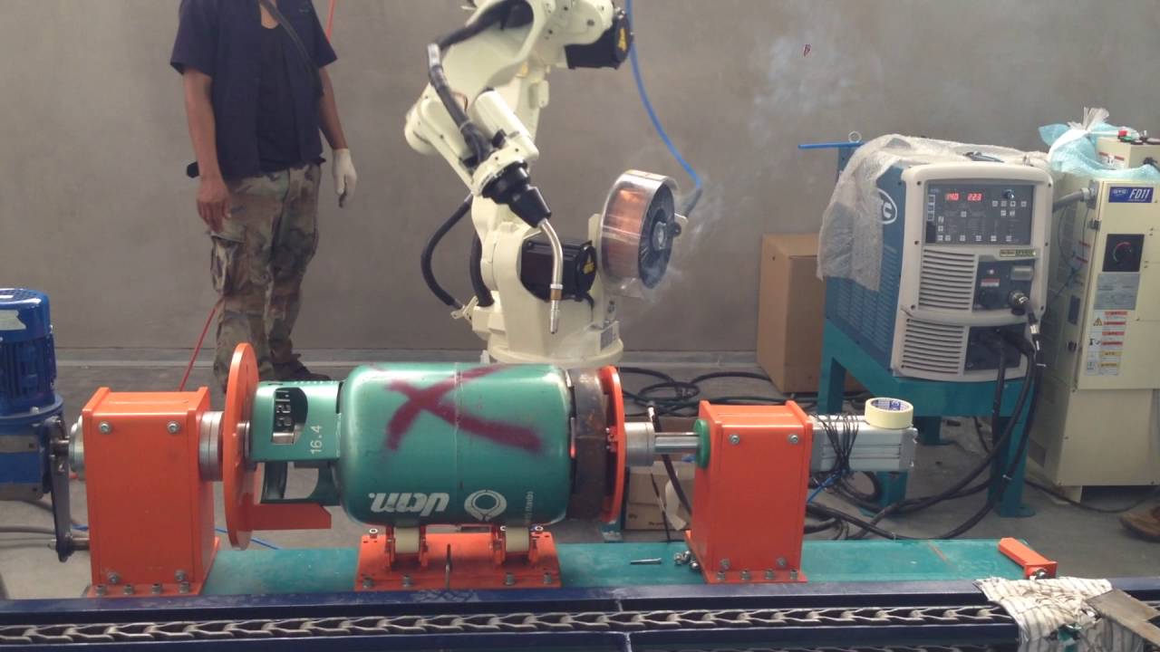 OTC ROBOT WELDING - YouTube