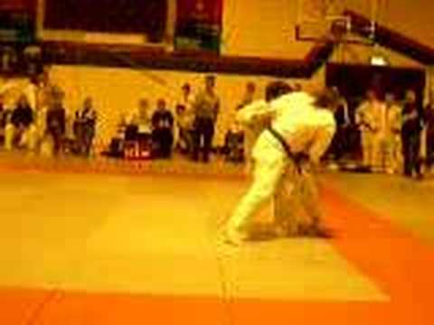 Under 90 - Round 1 - Sean Davitt - YouTube