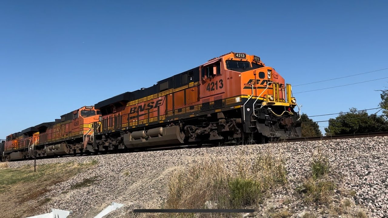 BNSF 4213 - Carrollton, TX (October 26, 2024) #bnsf - YouTube