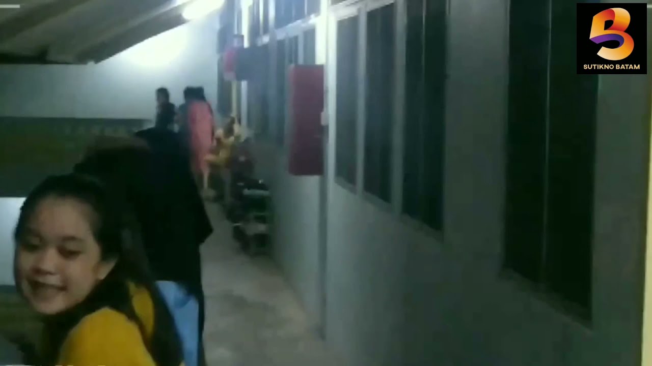 Suasana malam hari di dormitory batamindo muka kuning - YouTube