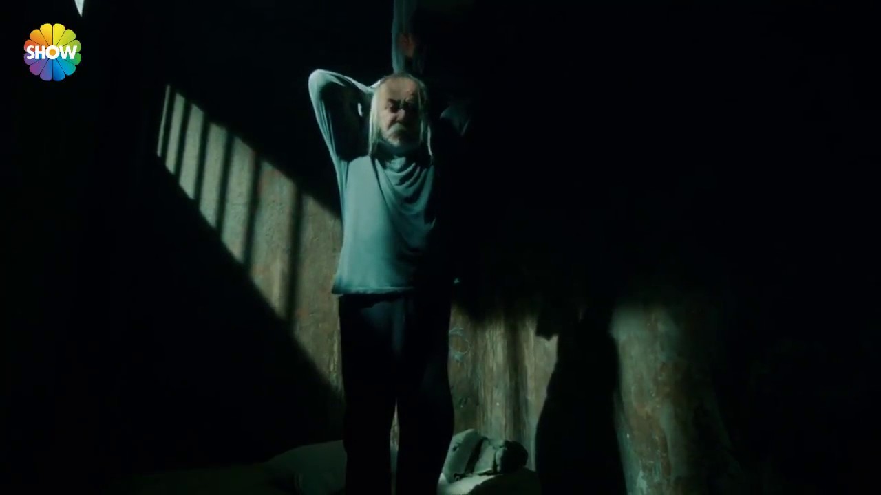 Içerde 39 bölüm final Celal Baba kendini asıyor - YouTube