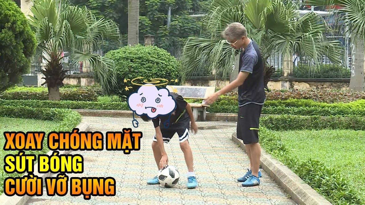Thử thách bóng đá Quay Compa đến chóng Mặt Và Sút Trúng Chai Nước Văn ...