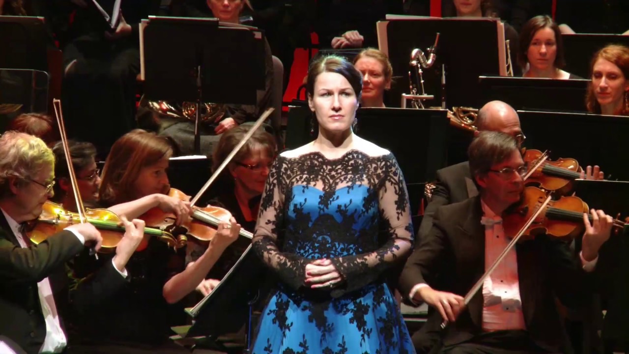 Laura Whalen live - YouTube