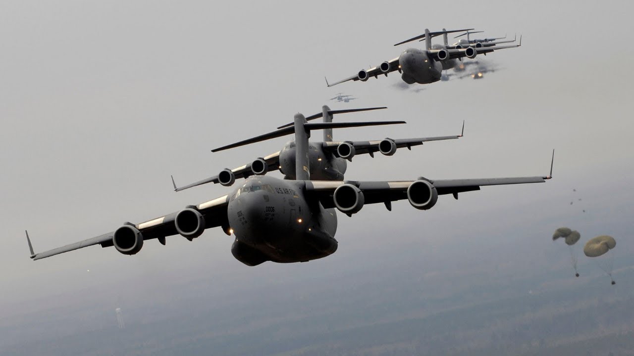 British Air Force Military Transport Aircraft (RAF) A400M - YouTube