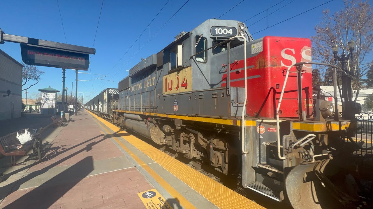 UP 1338 Leads The LSF51 Passing By RWC Station - YouTube