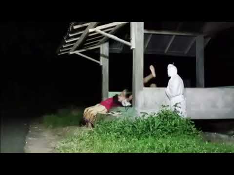 Prank pocong kuntilanak tergokil gangguin gadis semok mandi malam ! ghost funniest