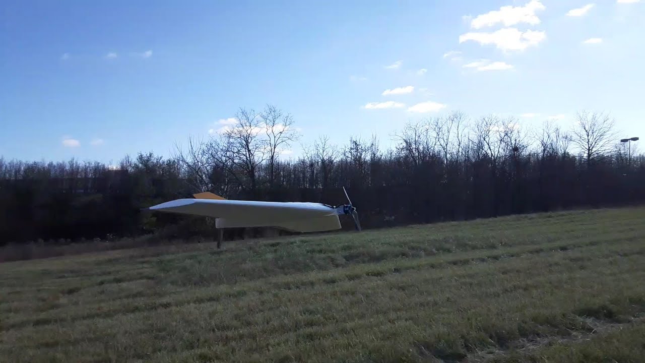 Tractor Configuration (Puller) RC Flying Wing - YouTube