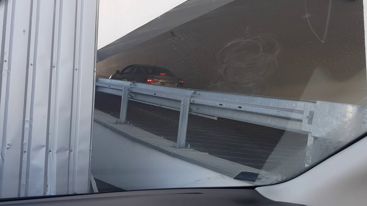 Car stuck on a ramp - YouTube