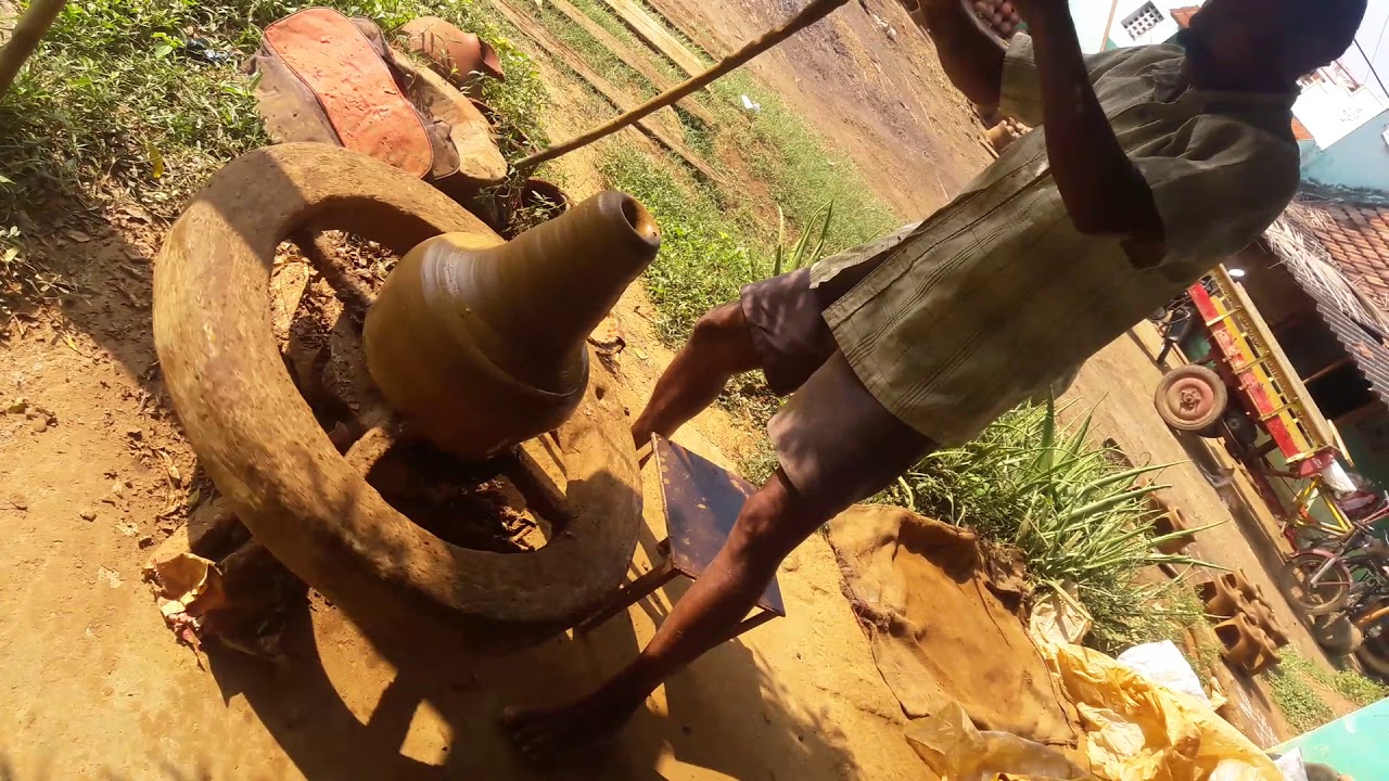 South indian pot making at chengalpet, kanchipyram dist. Tamilnadu ...