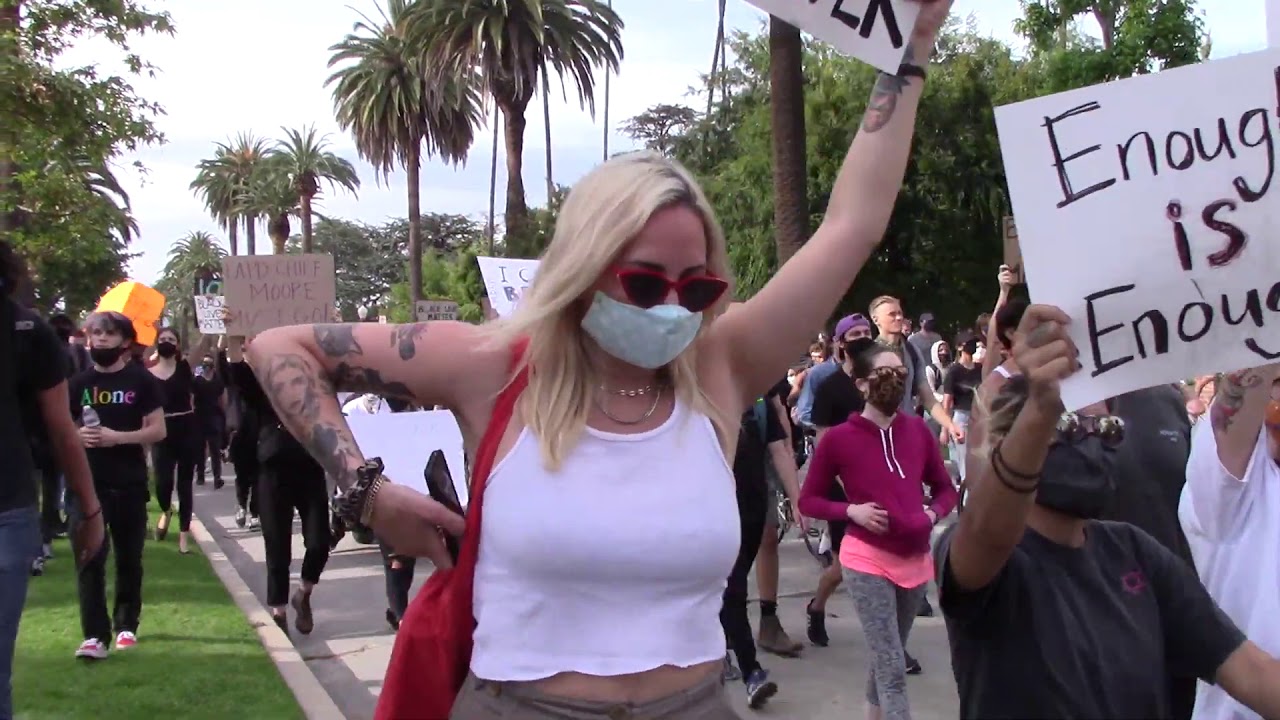 #BLM Protest 2020 at Mayor Garcetti's House - YouTube