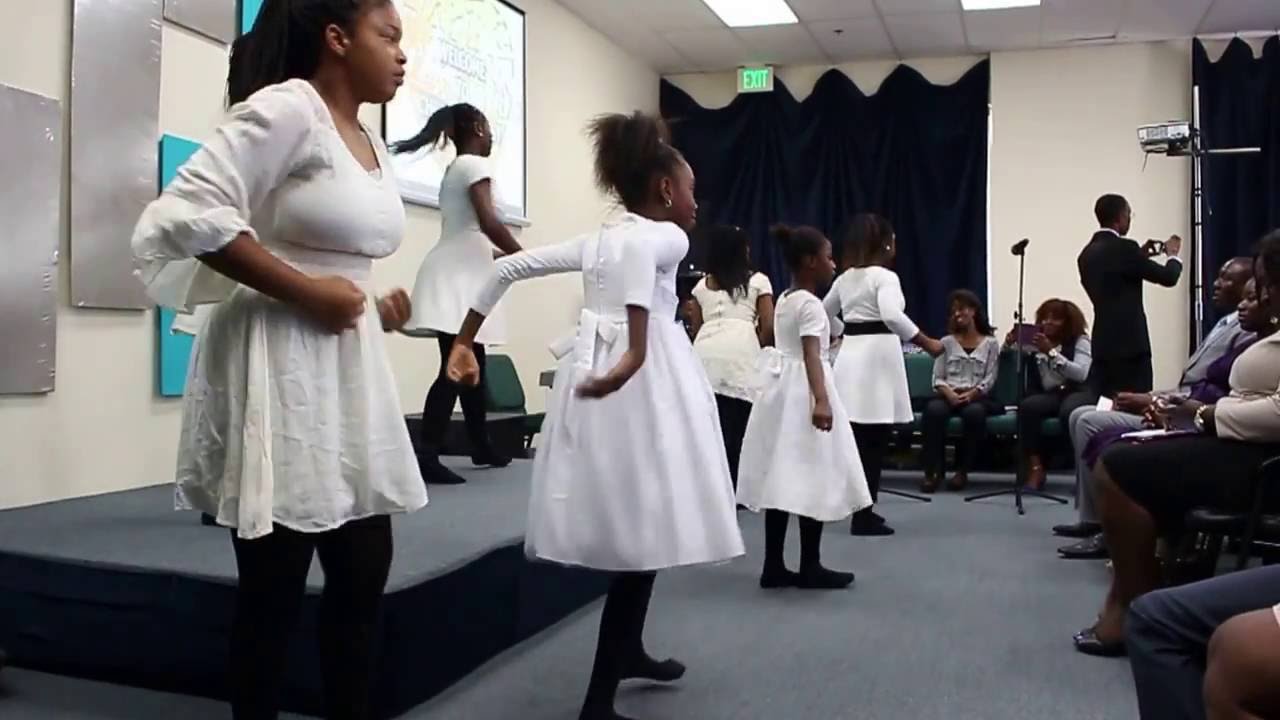 Way Maker by Sinach | Praise Dance Ministration - YouTube