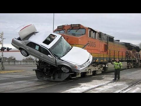Heavy Machinery FAILS and Dangerous Accidents | Train and Army Tank ...