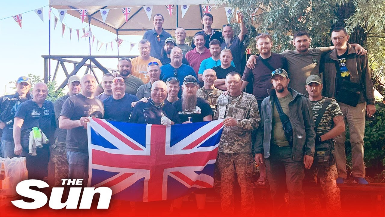 Ukraine soldiers thank UK & celebrate Queen's Jubilee with lads from ...