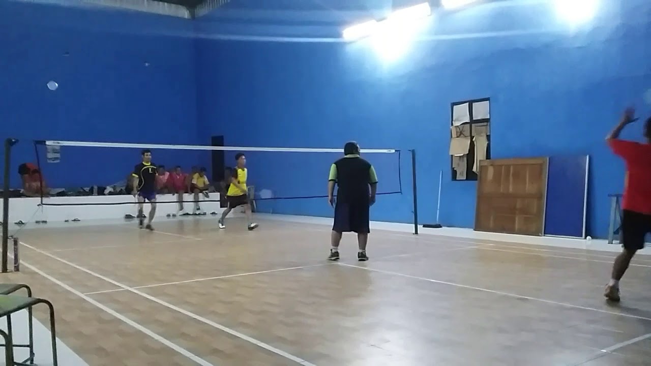 BADMINTON GANDA PUTRA PERTAHANAN DAN SMASH || Video Badminton club ...