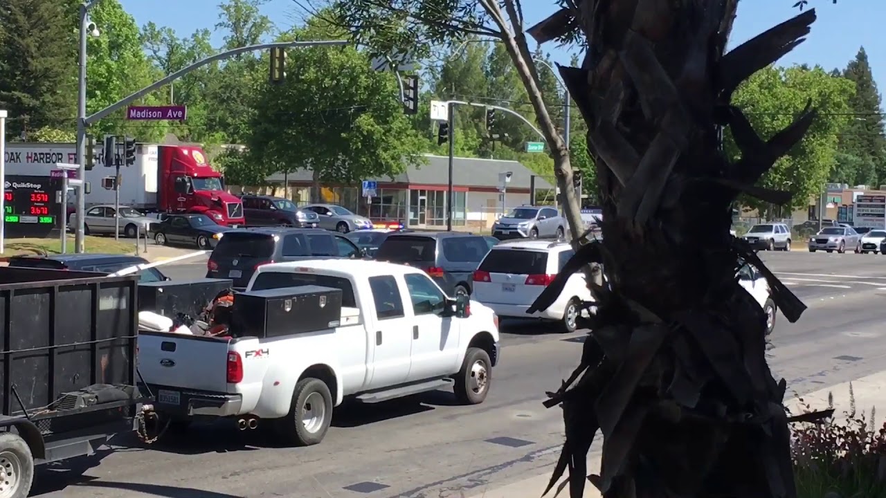 CHP Dodge Charger Responding Code 3 - YouTube