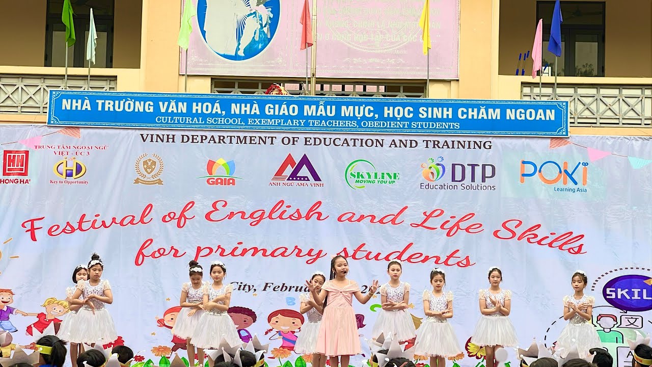 Hát - A little love - Gia Nhi Nghệ An - YouTube