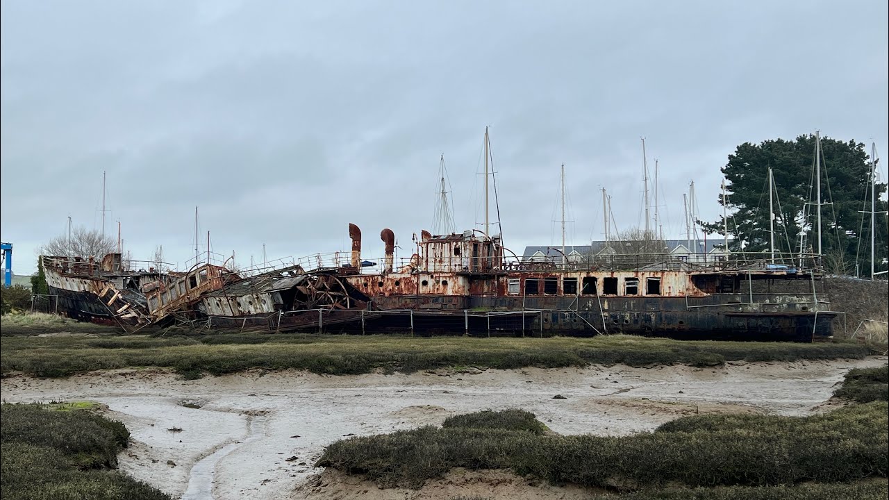 Quay arts to Medina estuary and a Quick Look at the PS Ryde. - YouTube