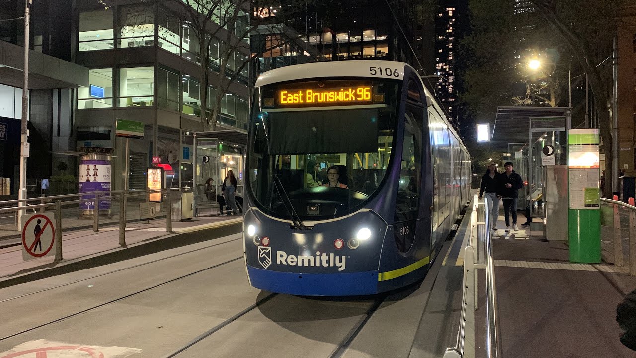 Yarra Trams [Route 96] Alstom Citadis C2-Class [5106] departing Queens ...