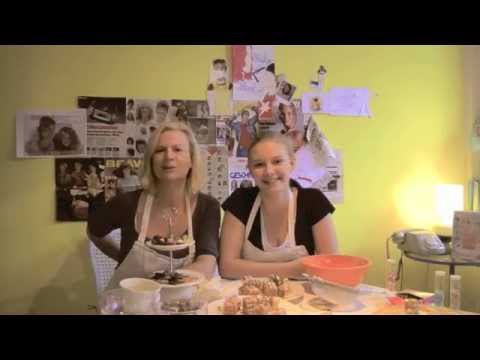 Weihnachtsgrüße von Stefanie Gerstenberger und Marta Martin