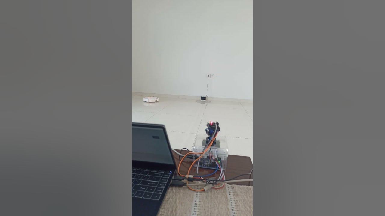 Laser turret with OpenCV motion tracking + Arduino - YouTube