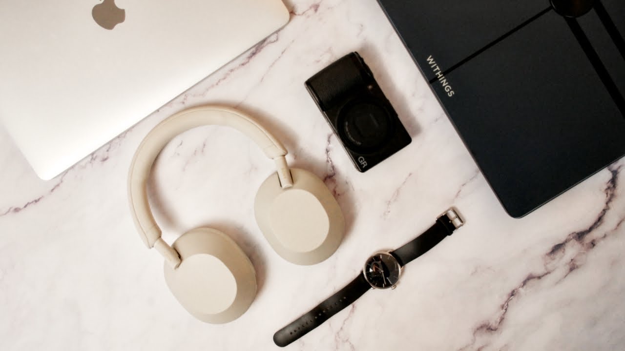 My Favorite Minimalist Tech Gear - YouTube