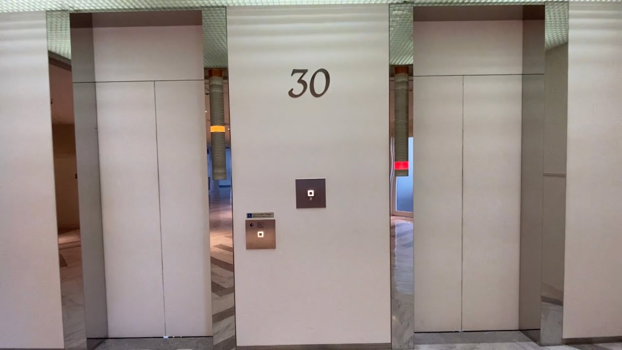 SS30 展望フロア行きエレベーター - YouTube