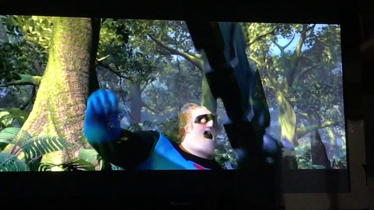The Incredibles (2004): Mr Incredible vs Omnidroid - YouTube
