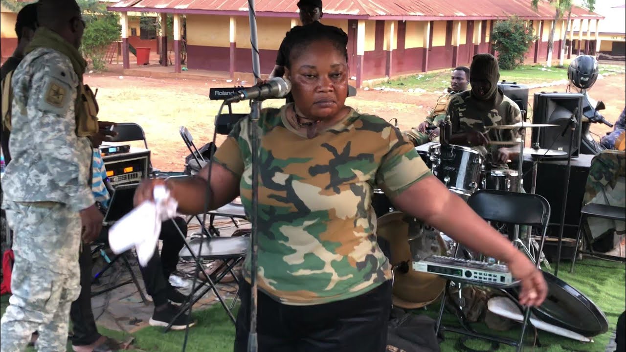 ACTION BOGO DANGEROUS DANCE TWIE NO FINE - YouTube