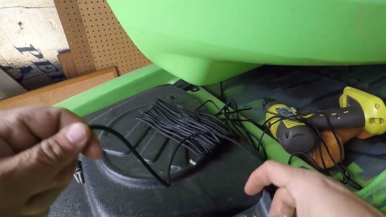 Easy DIY Kayak Motor Lift - YouTube