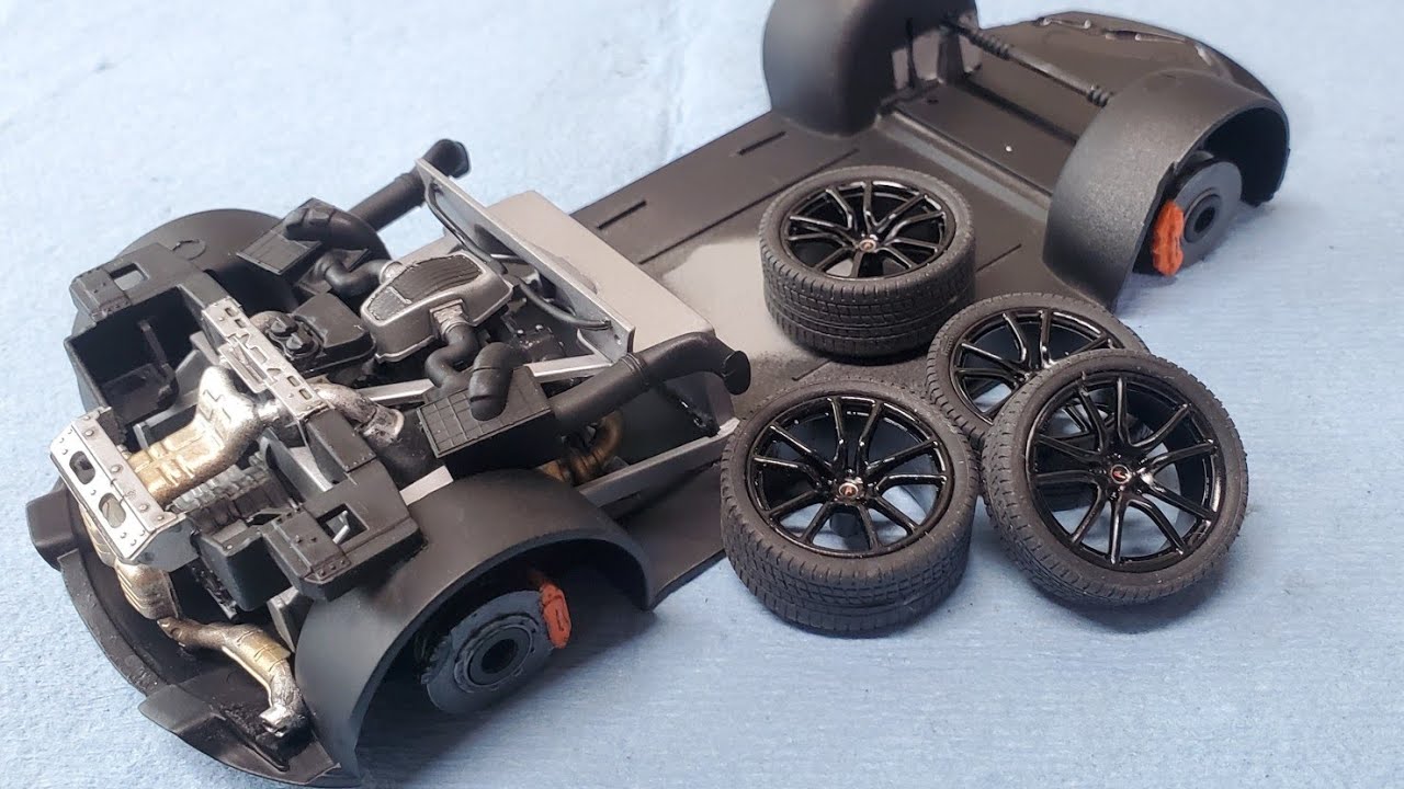 Revell McLaren 570s Build - Part 5, engine and chassis - YouTube