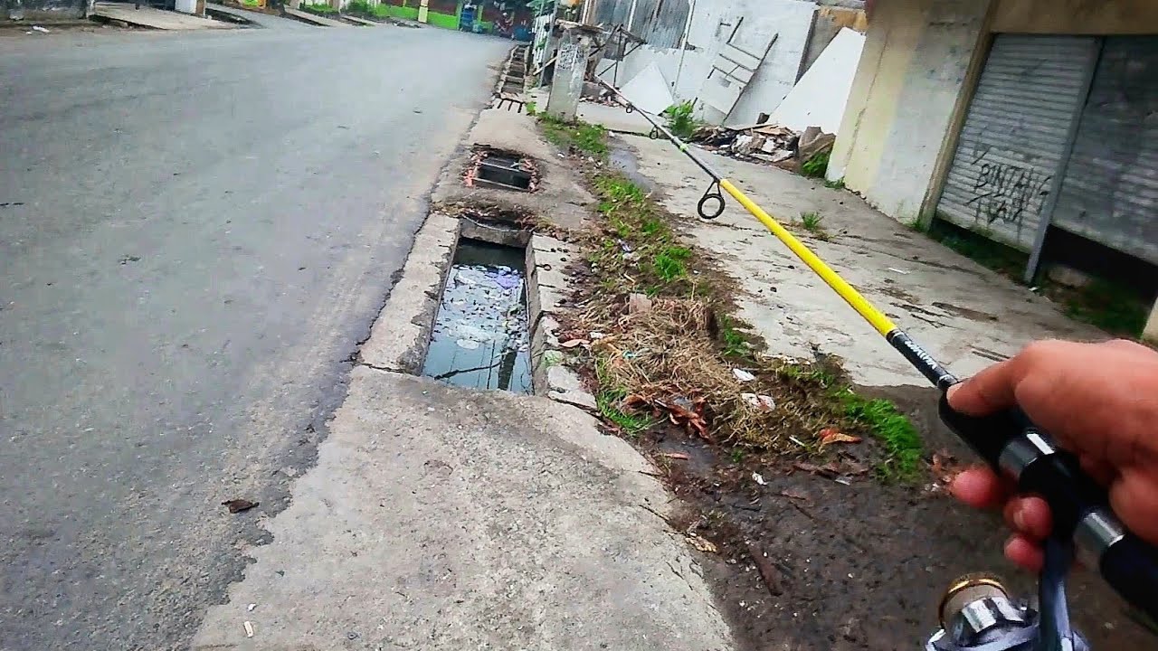 Casting di bekas reruntuhan rumah di pinggir jalan raya - YouTube