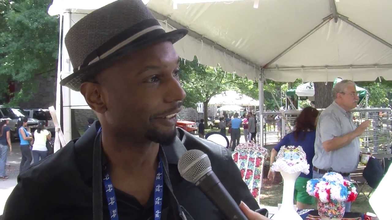 Lowell Folk Festival: Theodore Green, Shoemaker – 2012 - YouTube