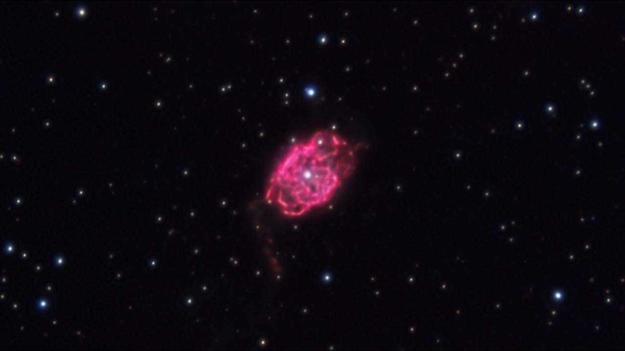 Планетарные туманности: Галстук-Бабочка (Bow-Tie Nebula, NGC 40) - YouTube