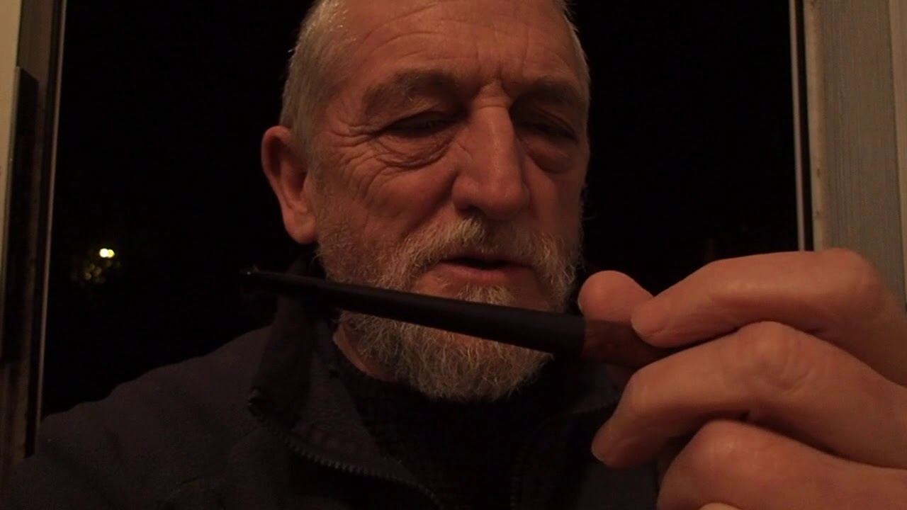 Bosun cut plug in French Golf briar - YouTube