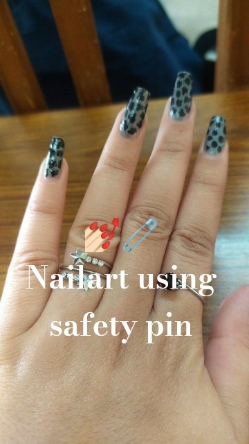 💅🏻🧷Nail art with safety pin for beginnners #explore #nails #simplenails ...