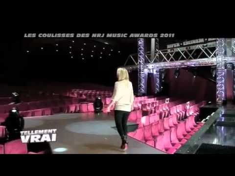 Val Kahl NRJ Music Awards 2011 Nikos - YouTube