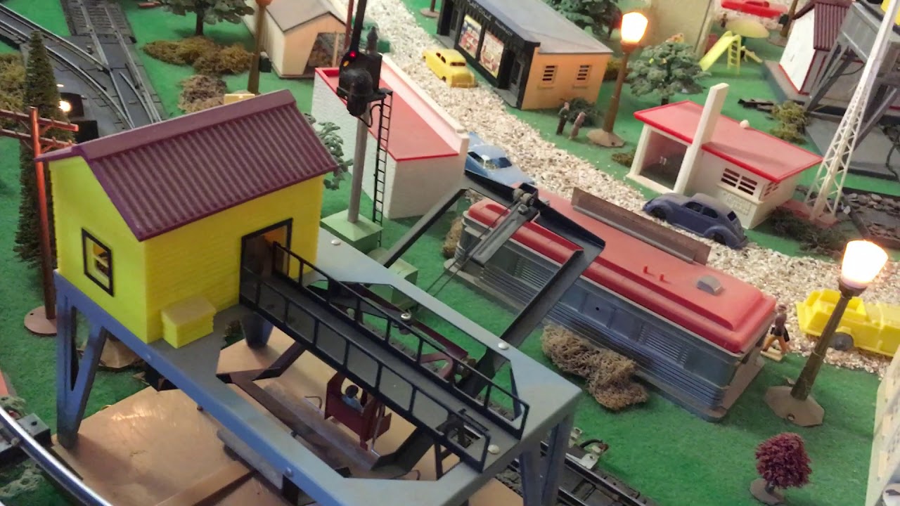 American Flyer Train Layout - YouTube