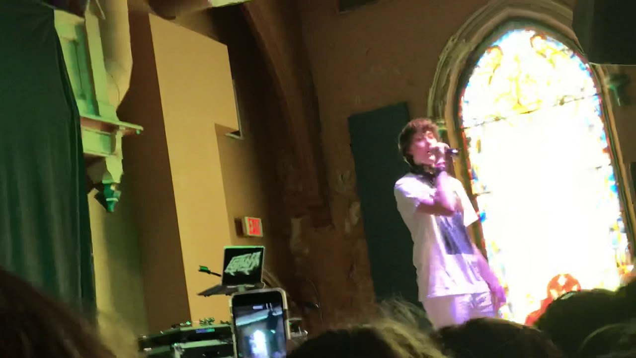 Raegan Beast singing his original song called No 2 Love at Digitour ...