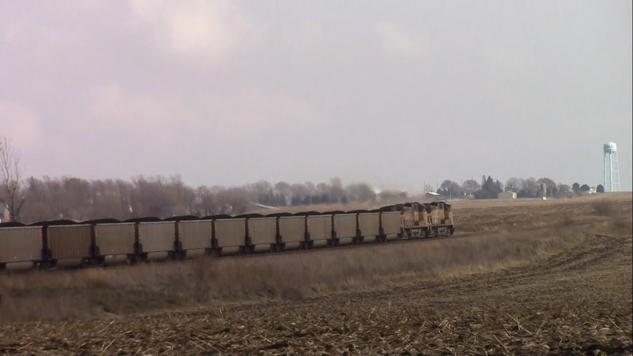Second look at the Union Pacific coal train at the Colo Bogs - YouTube